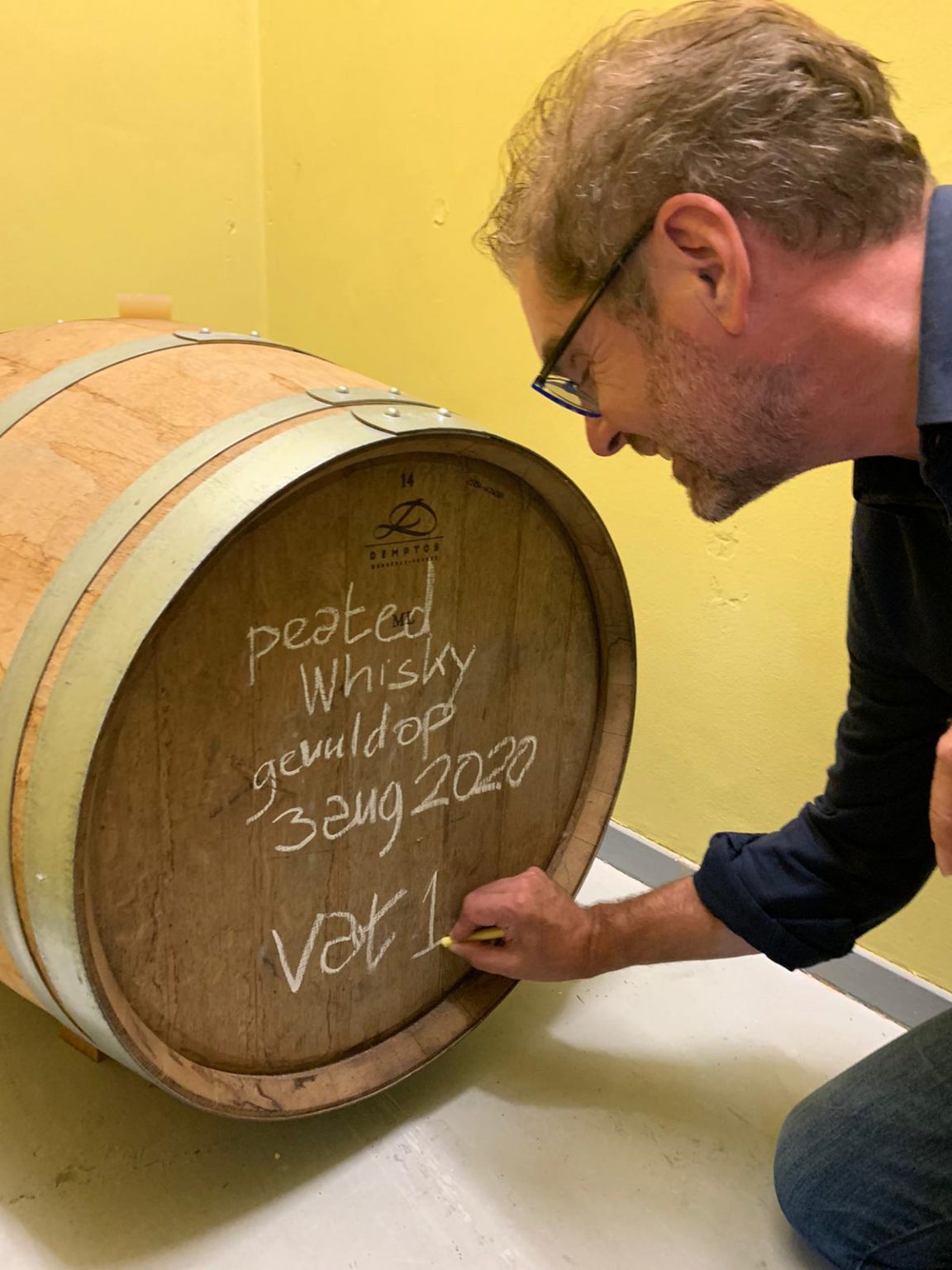 Eerste Whisky op vat bij Stokerij Twentse Ketels - Rond Haaksbergen