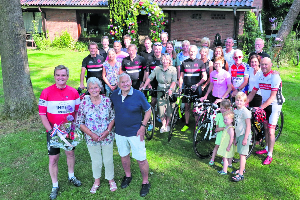 Gelukwensen voor Buursenaren Annie en Paul Hoomoedt-Gerritsen - Rond ...
