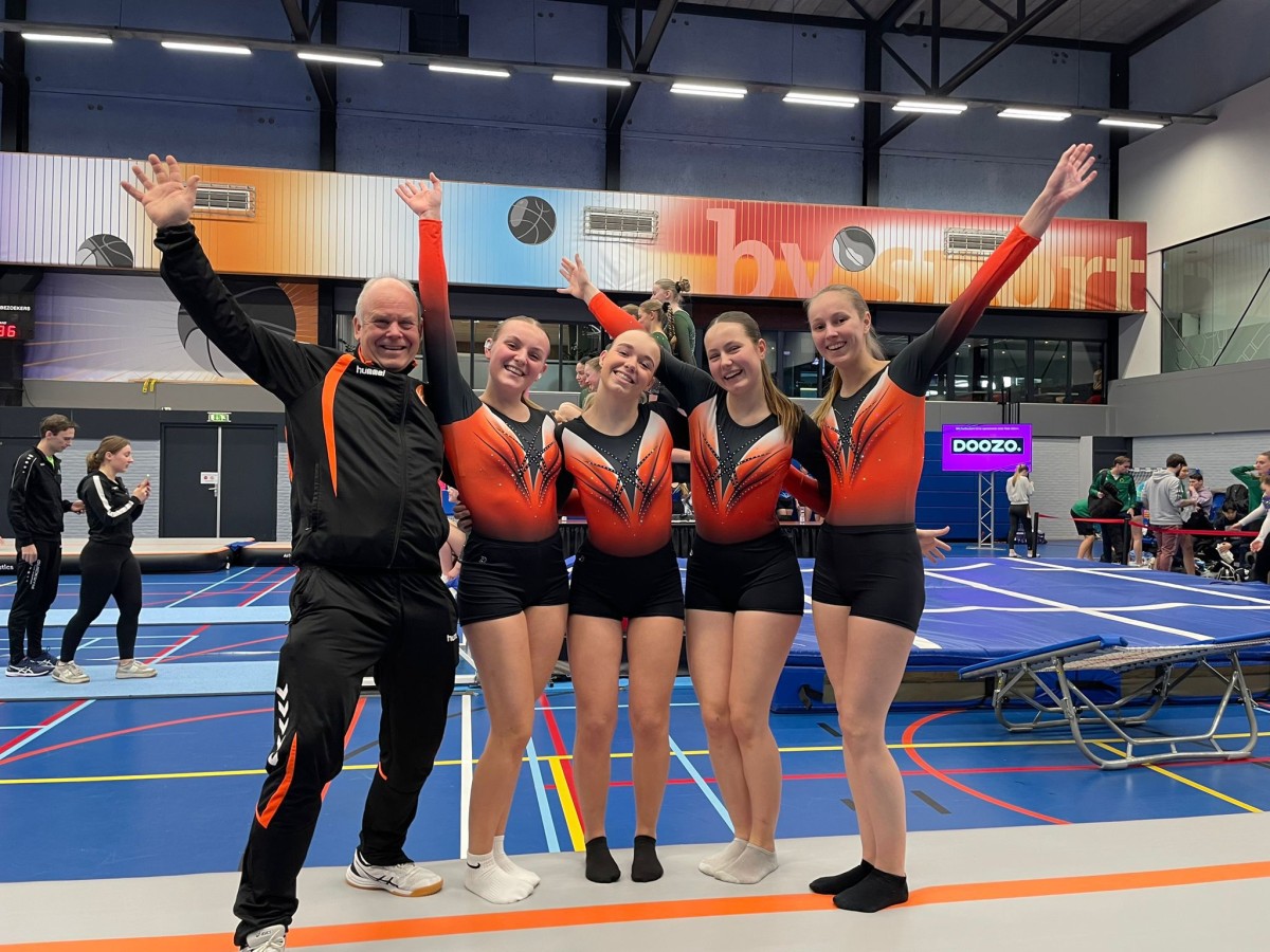 V&K is door naar de landelijke finales microteam springen - Rond ...