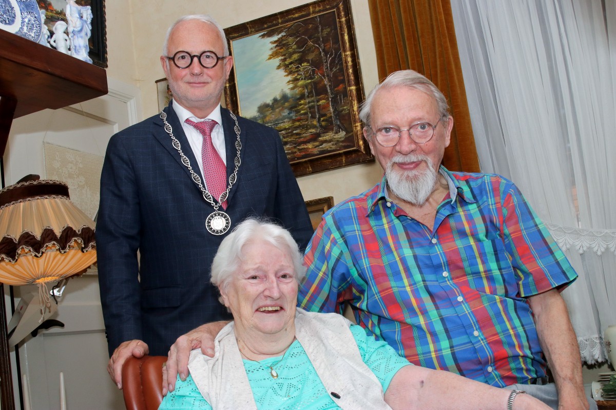 Gerrit en Tieni Sloot-Rietman al 60 jaar gelukkig samen - Rond Haaksbergen